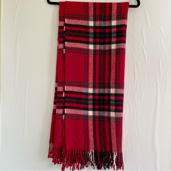 Bedding | Red Plaid Blanket Os By Tessilechiti | Poshmark